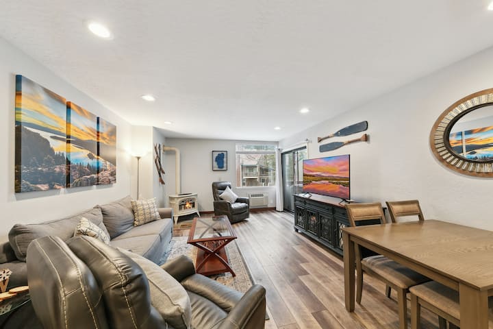 Modern 1br Llv#113 Hot Tub, Fireplace, Ski, Beach - El Dorado Beach, CA