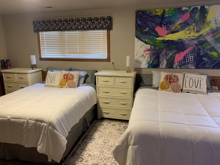 Rhinestone Ranch Guest Suite - Chatham-Kent