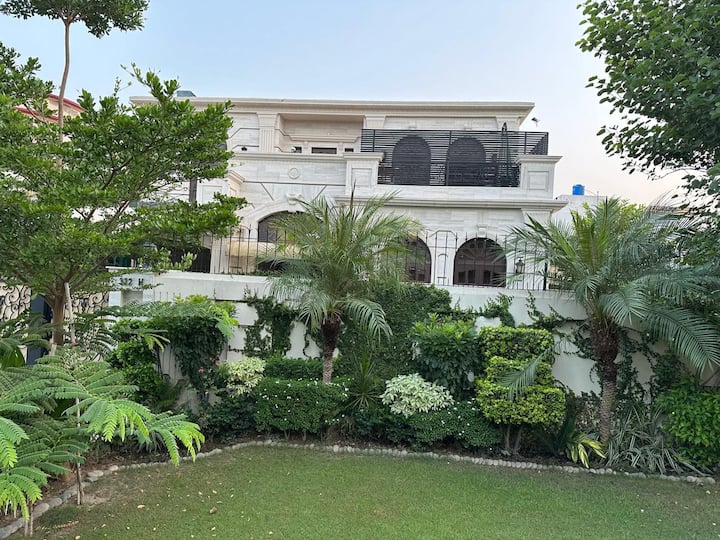 Super Nova - Lahore