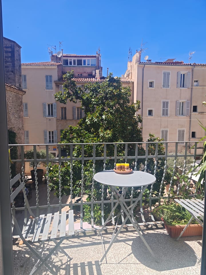 Balcon Sadi Carnot~t3~clim~wifi~centre Historique - La Ciotat