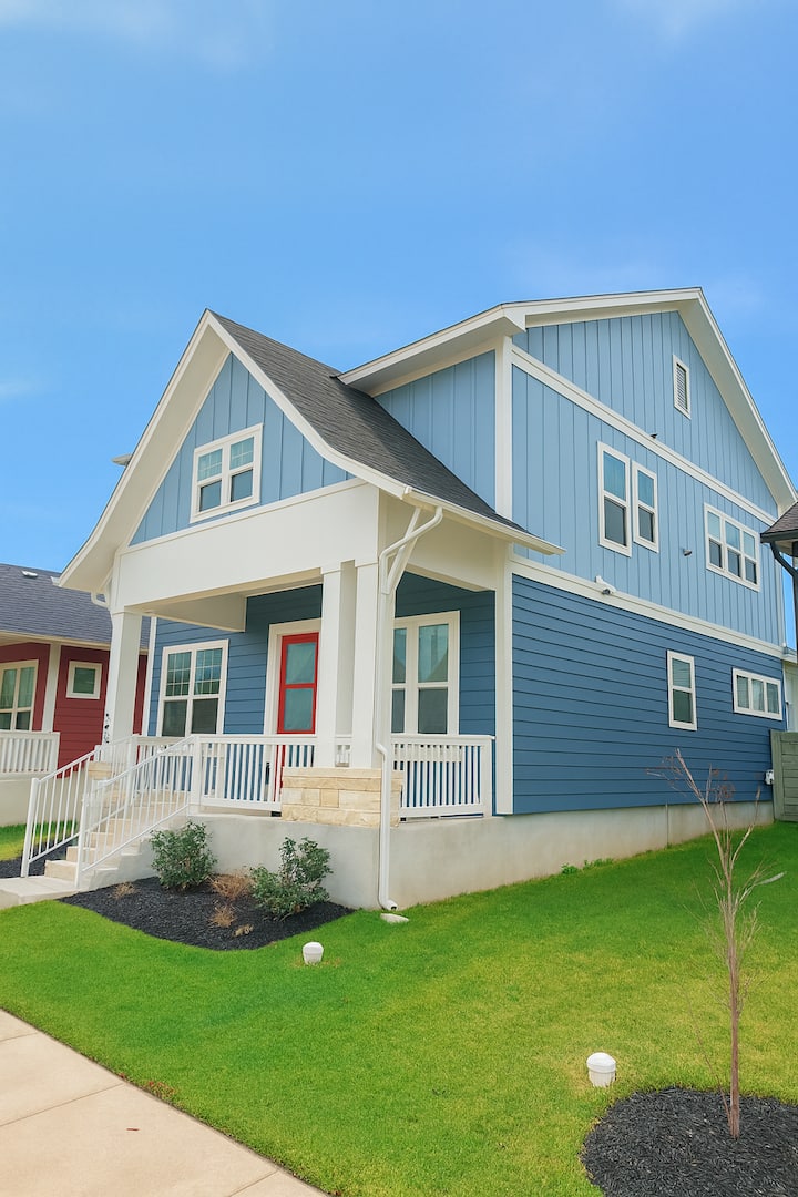 “Luxury Modern Stay In Bastrop” - Bastrop, TX