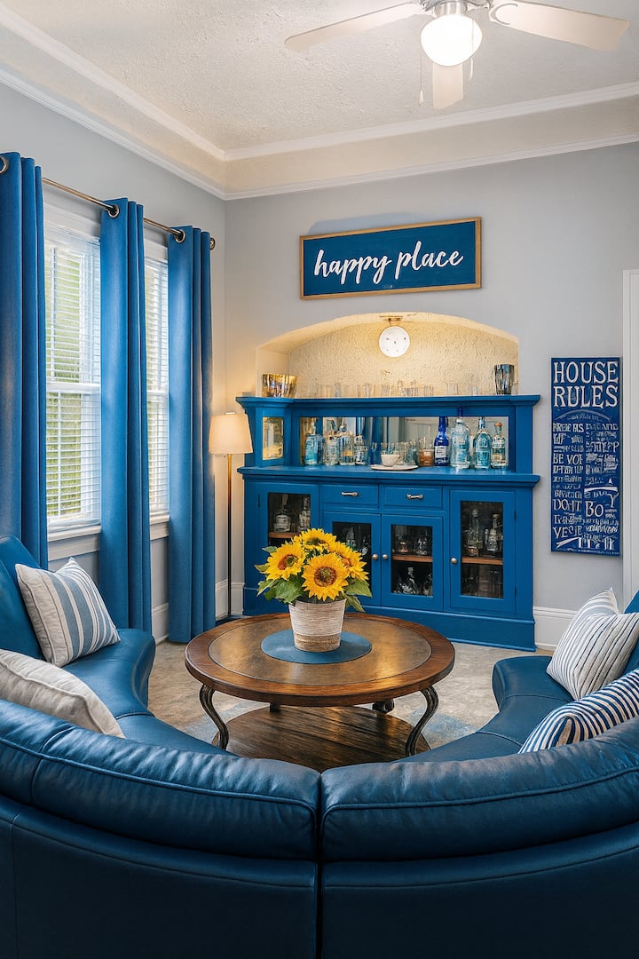 King Bed Near Downtown Mke, Free P, Wifi & Netflix - Wauwatosa, WI