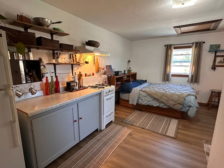 The Carriage House - Willits, CA