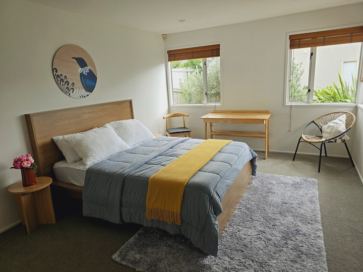 Lilypad Of Three Kings -Tui Room- Signature Queen - Auckland