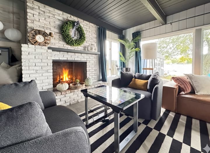 Steps From Rockriver•massage Chair•arcade•firepit - Rockford, IL