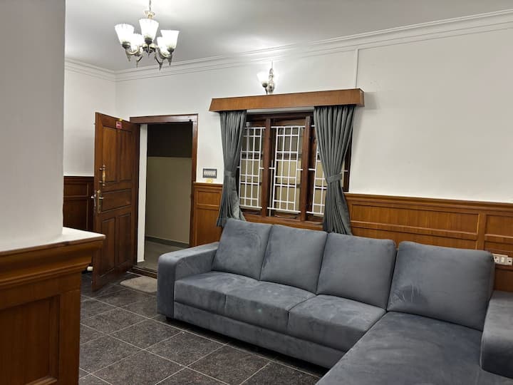 3bhk Flat- City Centre @ Travel Stay Residency - Ooty