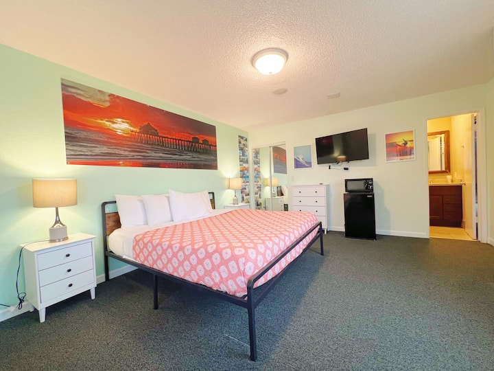 #1 King View-beachfront View, Ac, Steps To Pier - Huntington Beach, CA