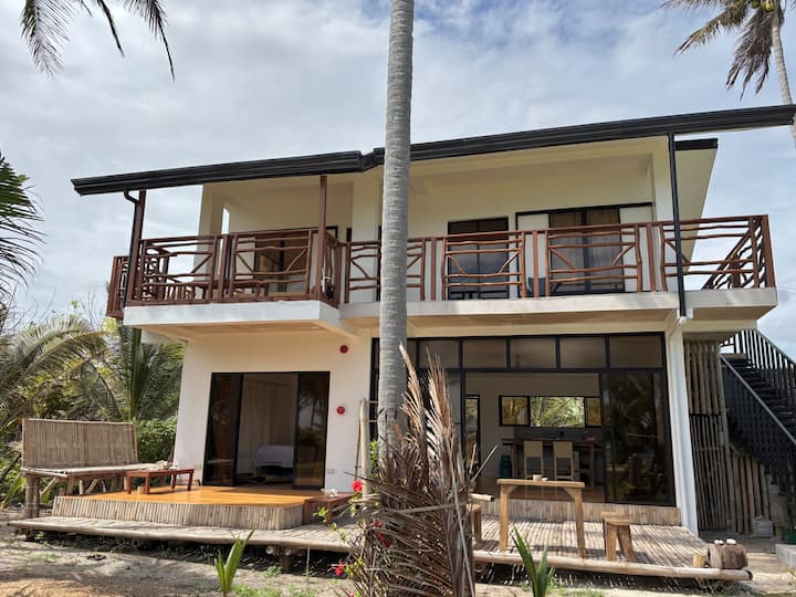 New 3 Bedroom Beach Guest House - 필리핀