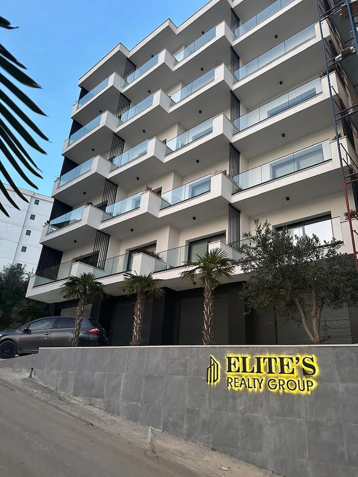 Seaview Luxury Apartment - Sarandë