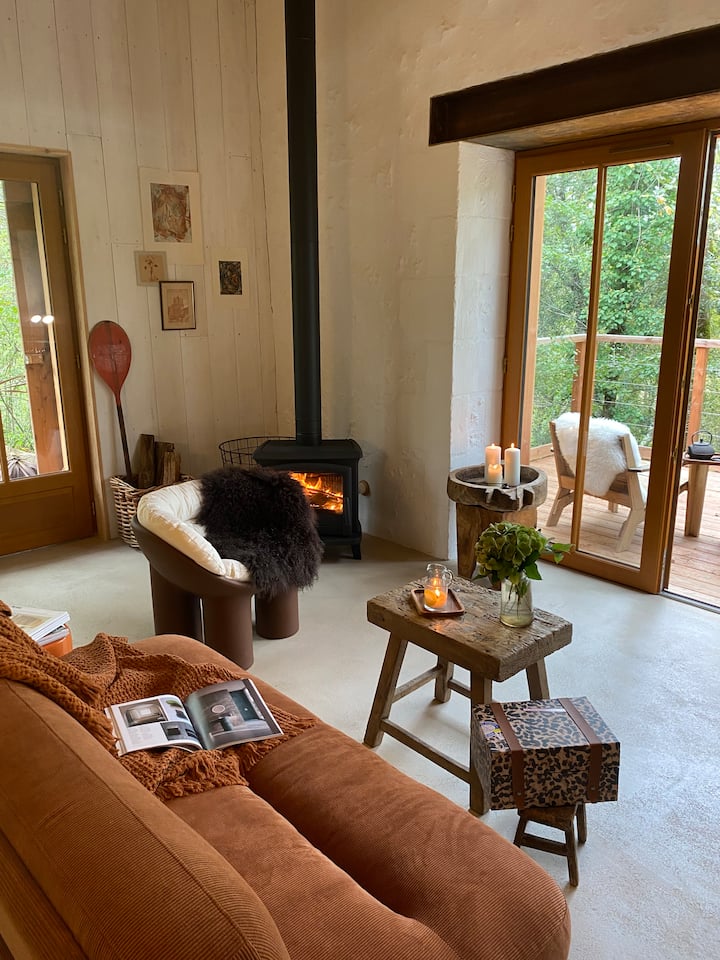 « La Grange Dans Les Arbres » - Dordogne