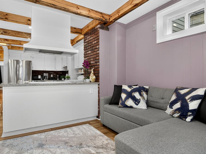 Family-friendly 4br | 2 Bath | Walk To T & Logan - Boston