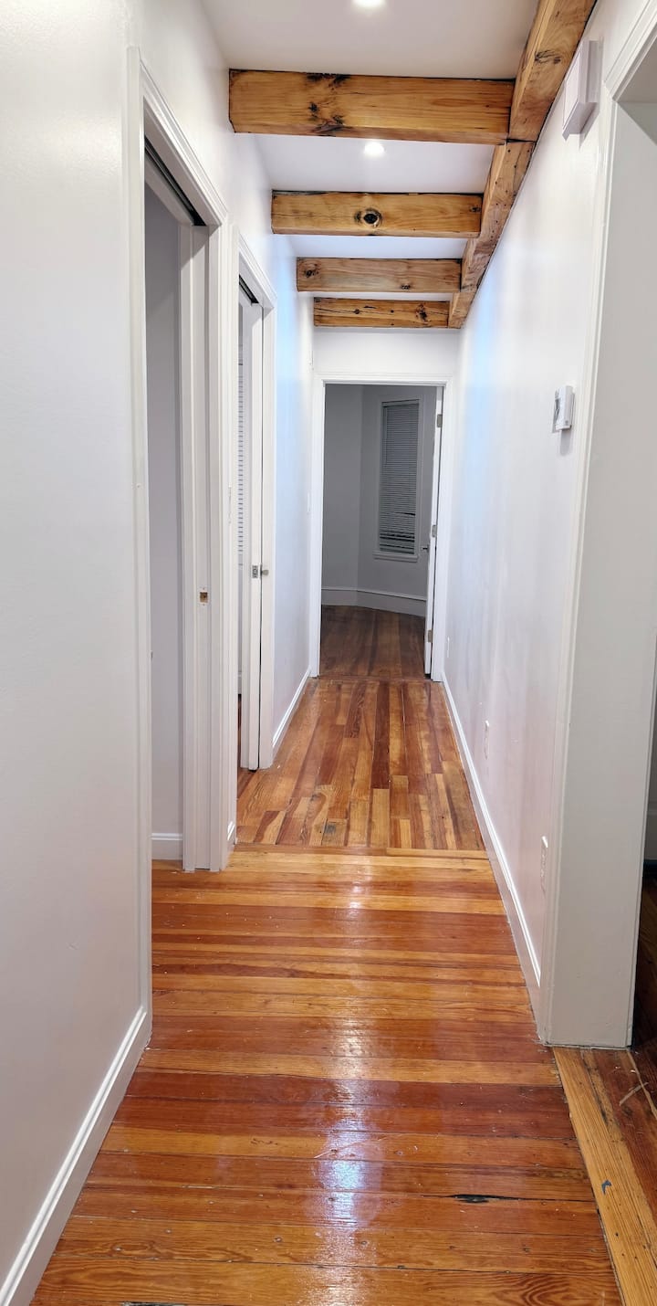 Family-friendly 4br | 2 Bath | Walk To T & Logan - Boston