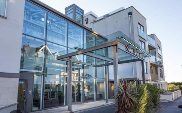 On The Beach Apartment - Bournemouth