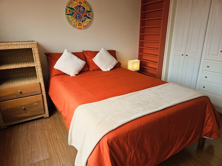 Hermosa Suite Independiente, La Floresta - Quito (Ecuador)