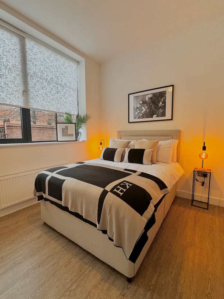 Cuppin St - Chester Central - Chester