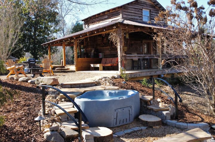 Charming Historic Tobacco Barn Serene W/hot Tub - North Carolina