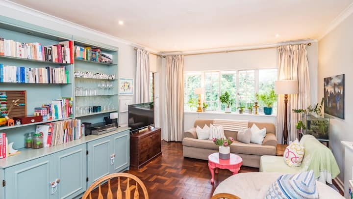 Serviced, Cozy, Central Apartment - Johannesburg