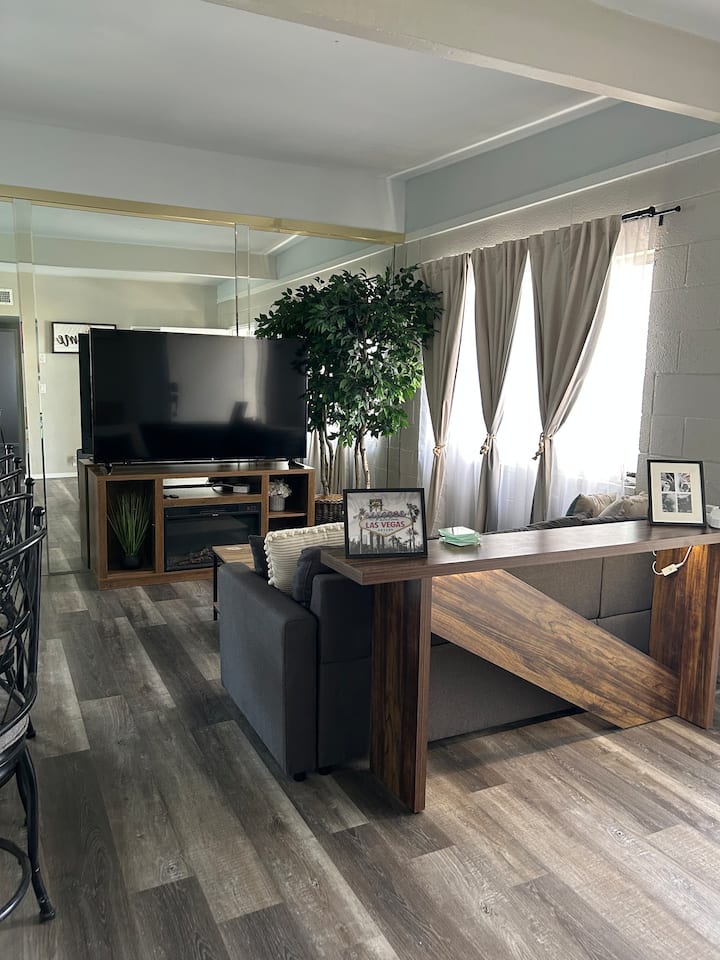 Little Oasis With Private Yard, Close To The Strip - Las Vegas, NV