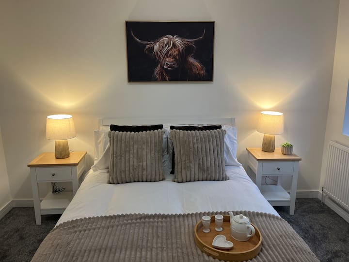 Stylish 3-bed 2-bath Home In Rugby- Wifi & Garden - Lutterworth
