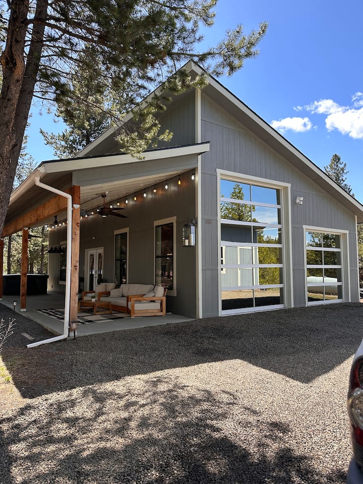 Mccall Art House -1.6+ Acres-arcades, Hot Tub, Art - McCall, ID
