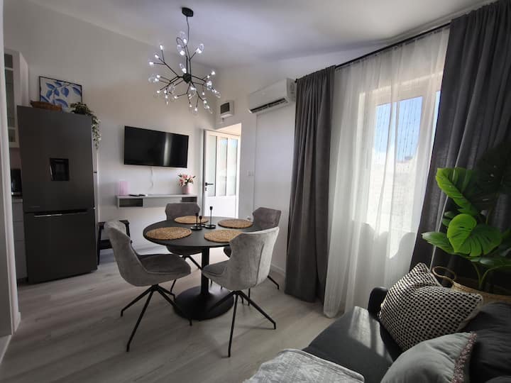 "Sunny Memories" With Sea View, Island Ugljan - Zadar