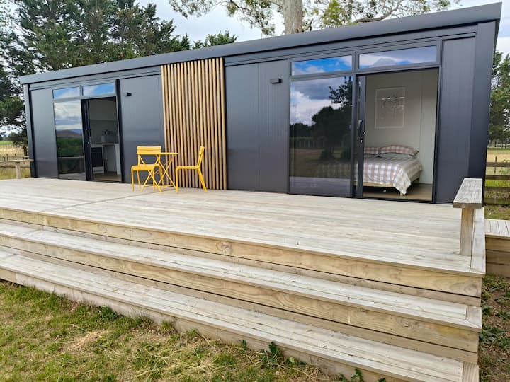 Zaria Wines Little House In The Vines - Hastings