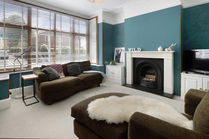 Peaceful St Leonard’s Location - Topsham