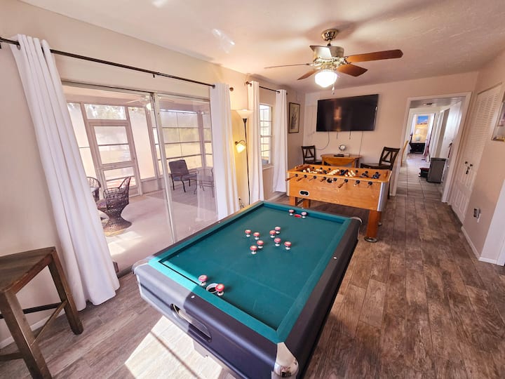 Cozy 3br Near Img & Beaches W/ Pool Table - 布雷登頓