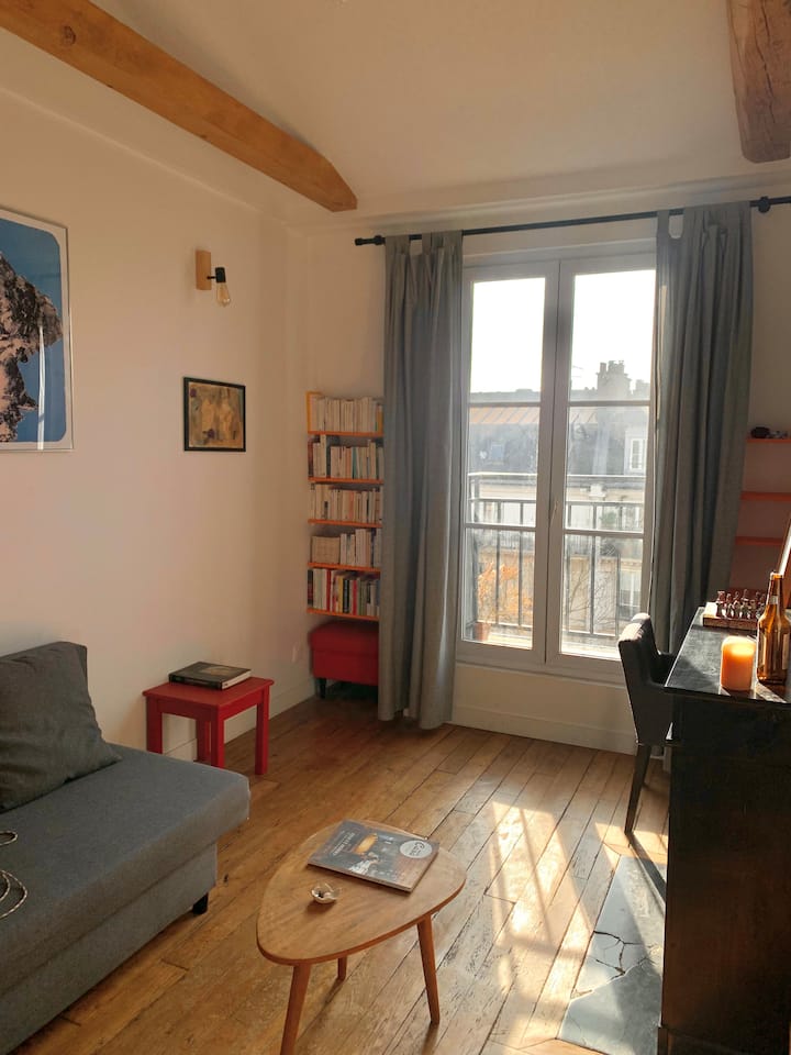 Petit Loft Paisible Sous Les Toits - Parijs
