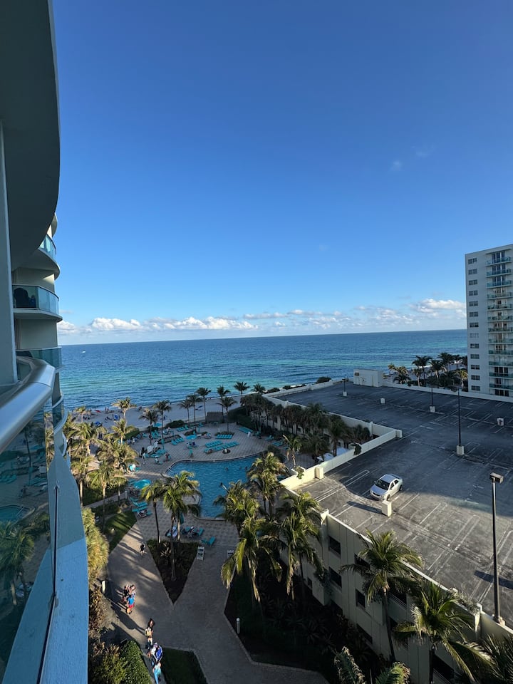 Oceanfront With Stunning Views - Hollywood, FL