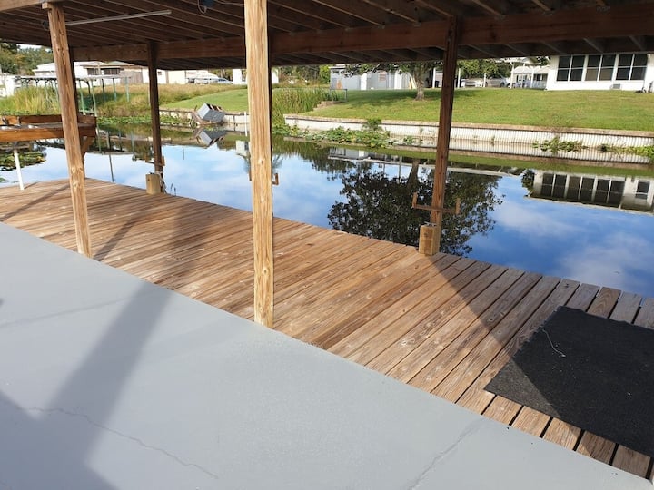 Fishin' For Days! Waterfront Home In Okeechobee! - Okeechobee, FL