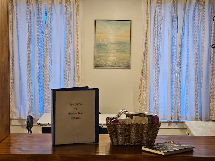 Harbor Trail Retreat - Oswego, NY