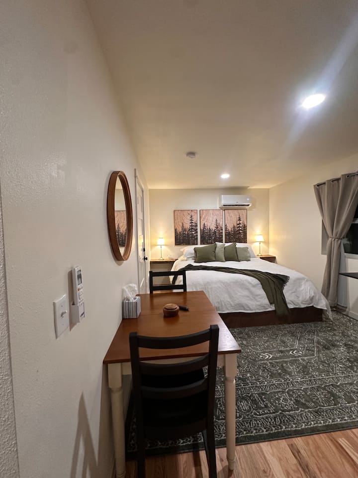 The Cedar Hideaway - Moscow, ID