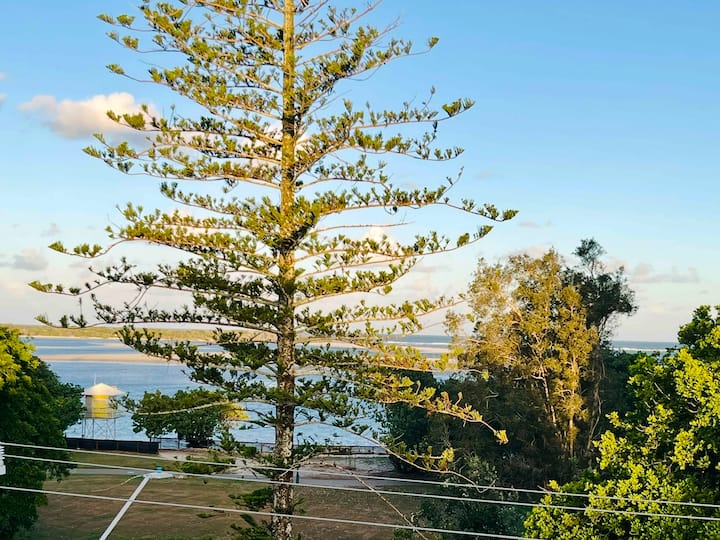 Beachside Bliss At Golden Beach - Golden Beach