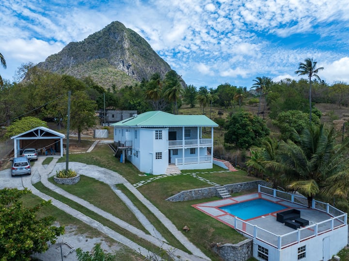 Piton Star Villa - Saint Lucia