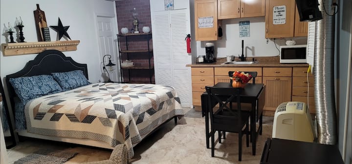 Fantastic Place Studio In Lawrence Ma - Canobie Lake Park, Salem