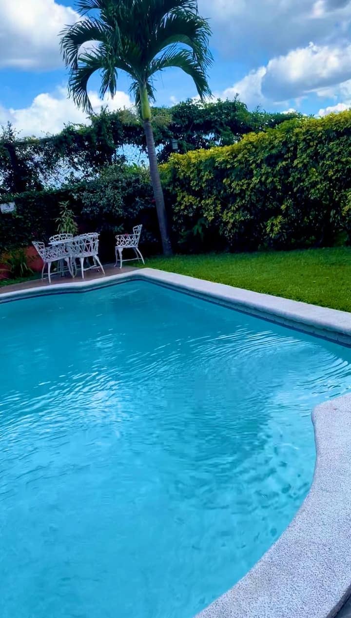 Acogedor Apartamento Con Piscina  Y Bella Vista - San Salvador