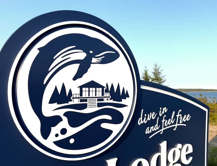 Leaper Lodge Hideaway, Sauna & Hot Tub - Book Now! - Nova Scotia