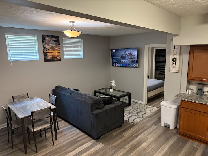 3 Min To Zoo, 8 Min To Dt - Omaha, NE