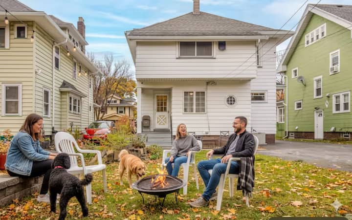 Large 5br For Groups | Sleeps 15 | Free Parking - Rochester, NY
