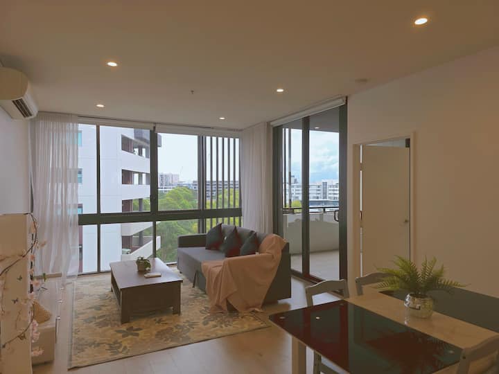 Great Location 2-bedrooms Apt Heart Of Zetland - Randwick