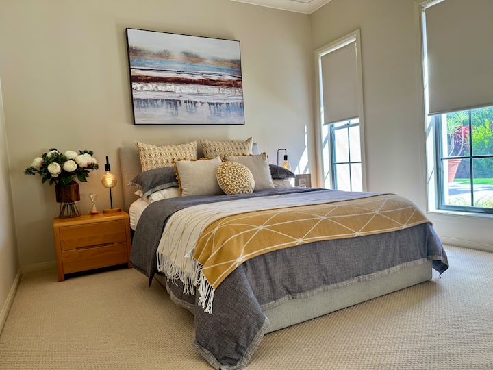 Room In Benowa / Lakeside - Gold Coast