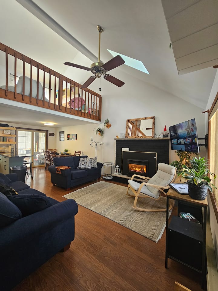 Fun & Spacious Ski, Casino, Racetrack, Lake - Arrowhead Lake, PA