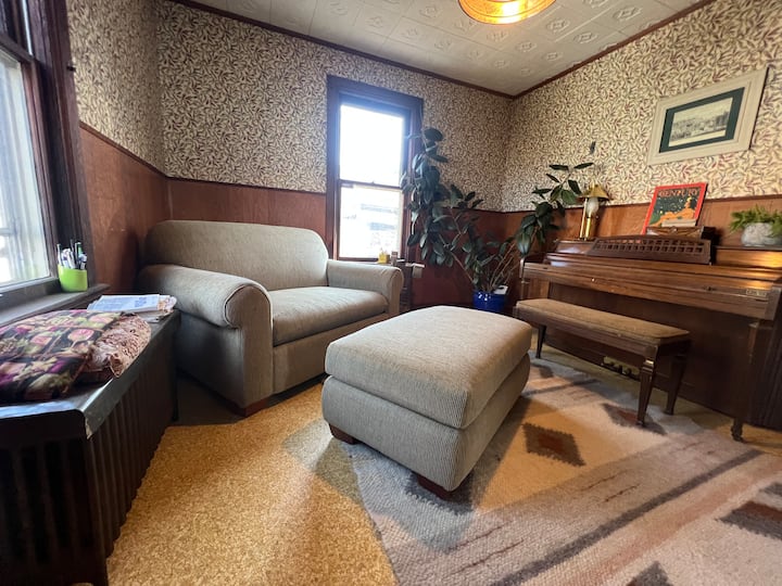 Funky 3br In Fall Creek W/piano Parlor - Cornell University, Ithaca