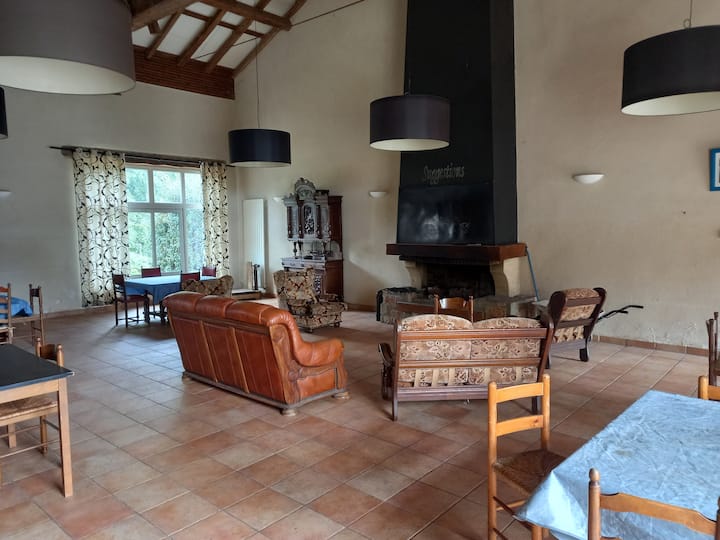La Ferme De Hendrik. 12 Chambres  24 Personnes. . - Saint-Junien