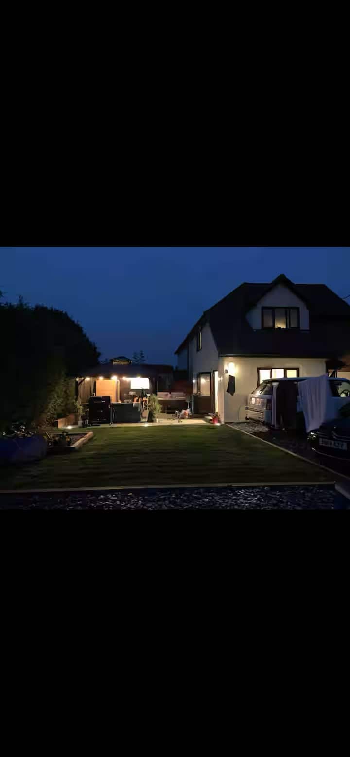 Sunnyside Cottage
Located In Rural Countryside - Maldon