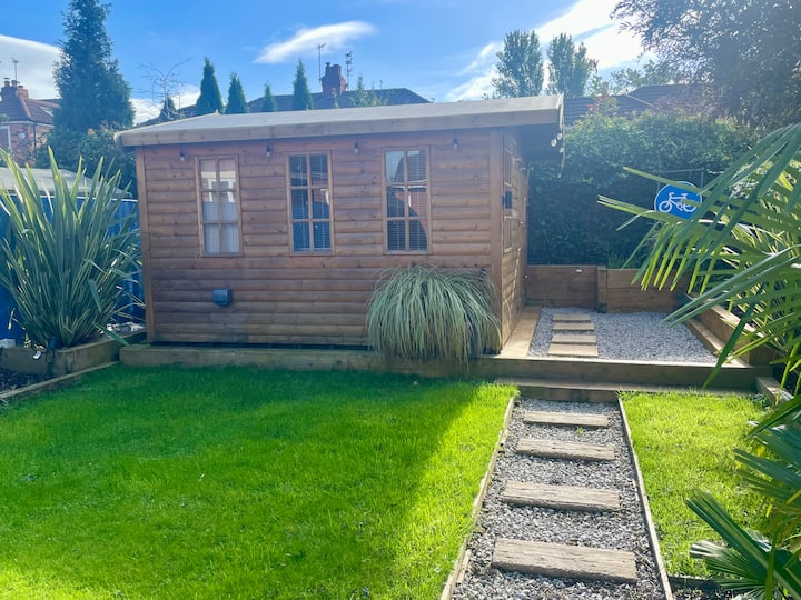 Cosy Cabin - Stockport