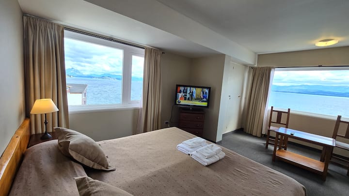 Vista Al Lago, Piscina Climatizada, Playa Privada - San Carlos de Bariloche