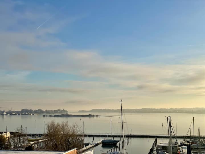 Schlei-möwe - Moderne Wohnung Mit Schleiblick & Ba - Schleswig