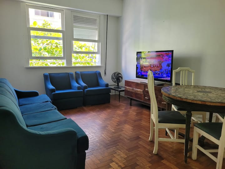 Apartamento Copacabana Posto 6
Quadra Da Praia - Ipanema